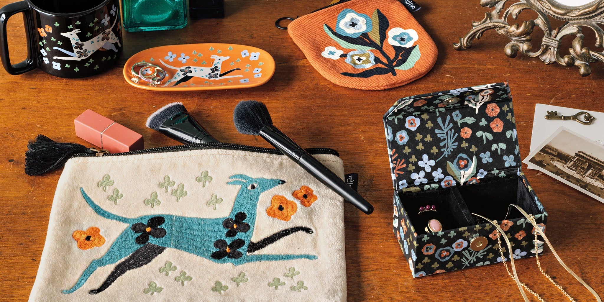 Dogwood – Danica Studio